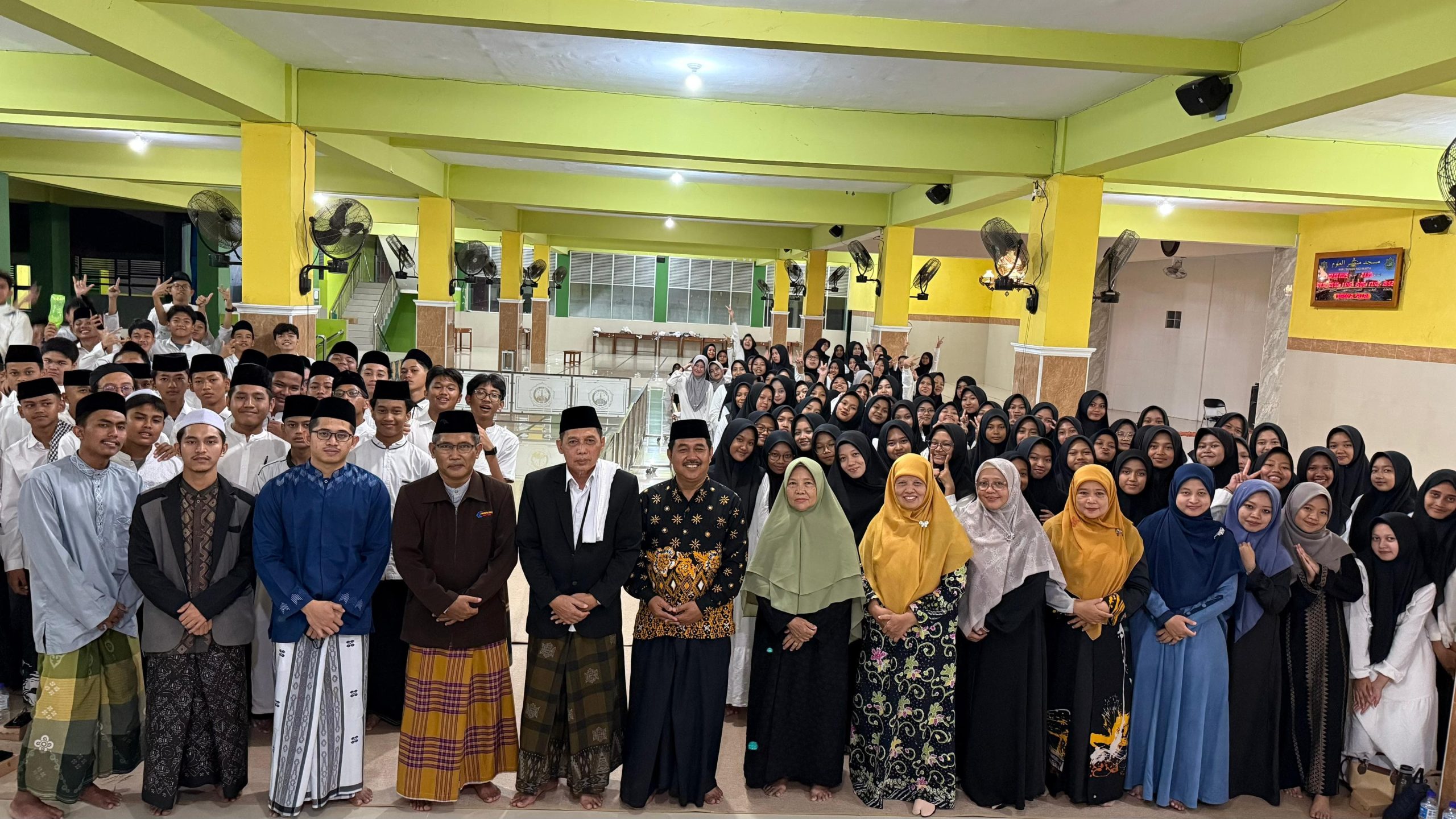 Milad PPMU MAN 3 Sleman ke-15: Santri Tangguh, Pesantren Tumbuh, Islam ...