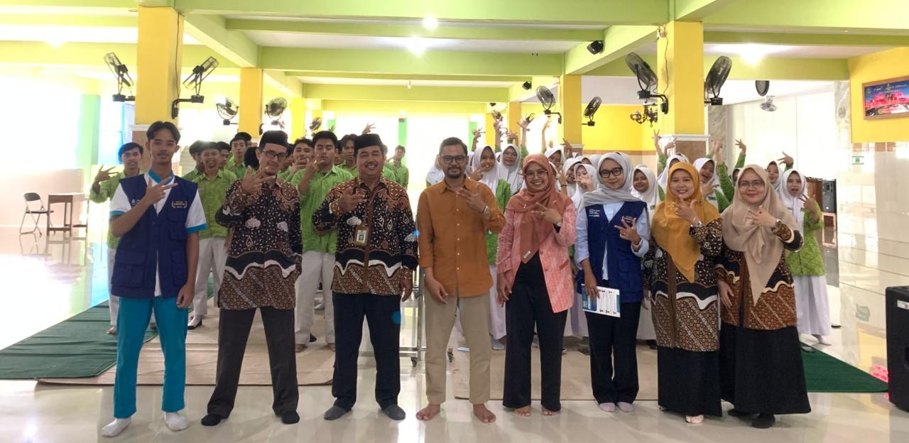 GEMATI: Siswa MAN 3 Sleman Kenali Dunia Kampus Bersama Universitas Alma ...