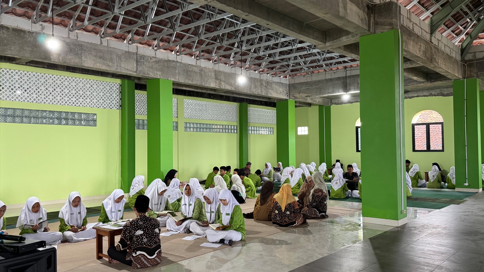A New Chapter in Qur’anic Excellence: MutiaraQu Students Begin ...